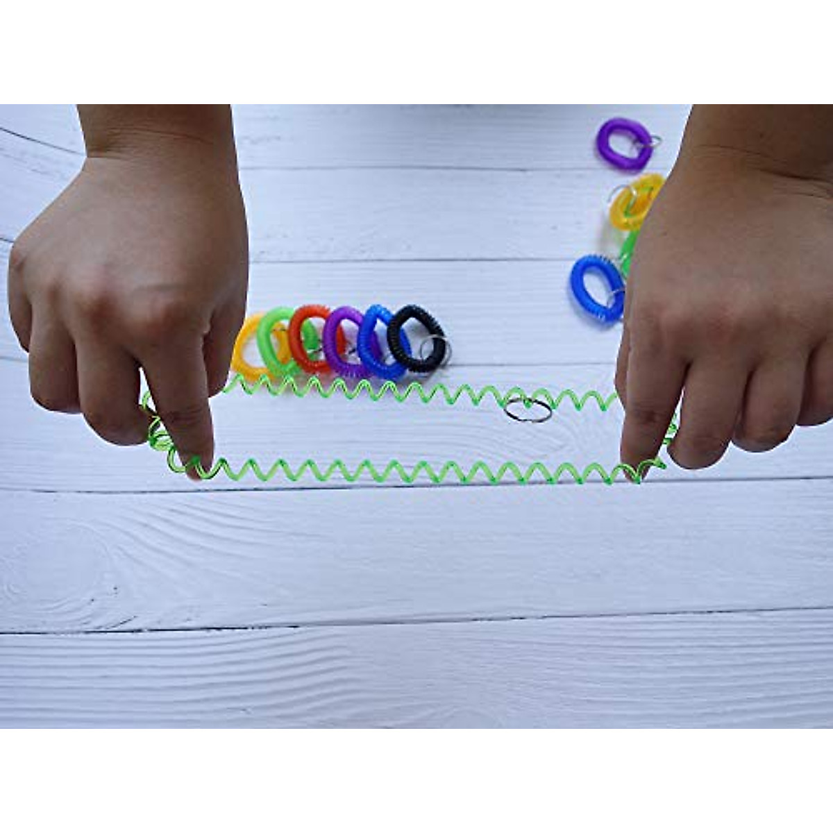 Smanzu 10 Pack Wrist Coil Keychain Wristband Key Holder Stretchable Spiral Key Ring Bracelet for Pool Gym ID Badge(Mixed Color)