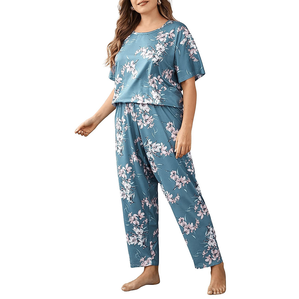 WDIRARA Women's Plus Size 2 Piece Sleepwear Floral Short Sleeve Top and Pants Pajama Set Dusty Blue 4XL