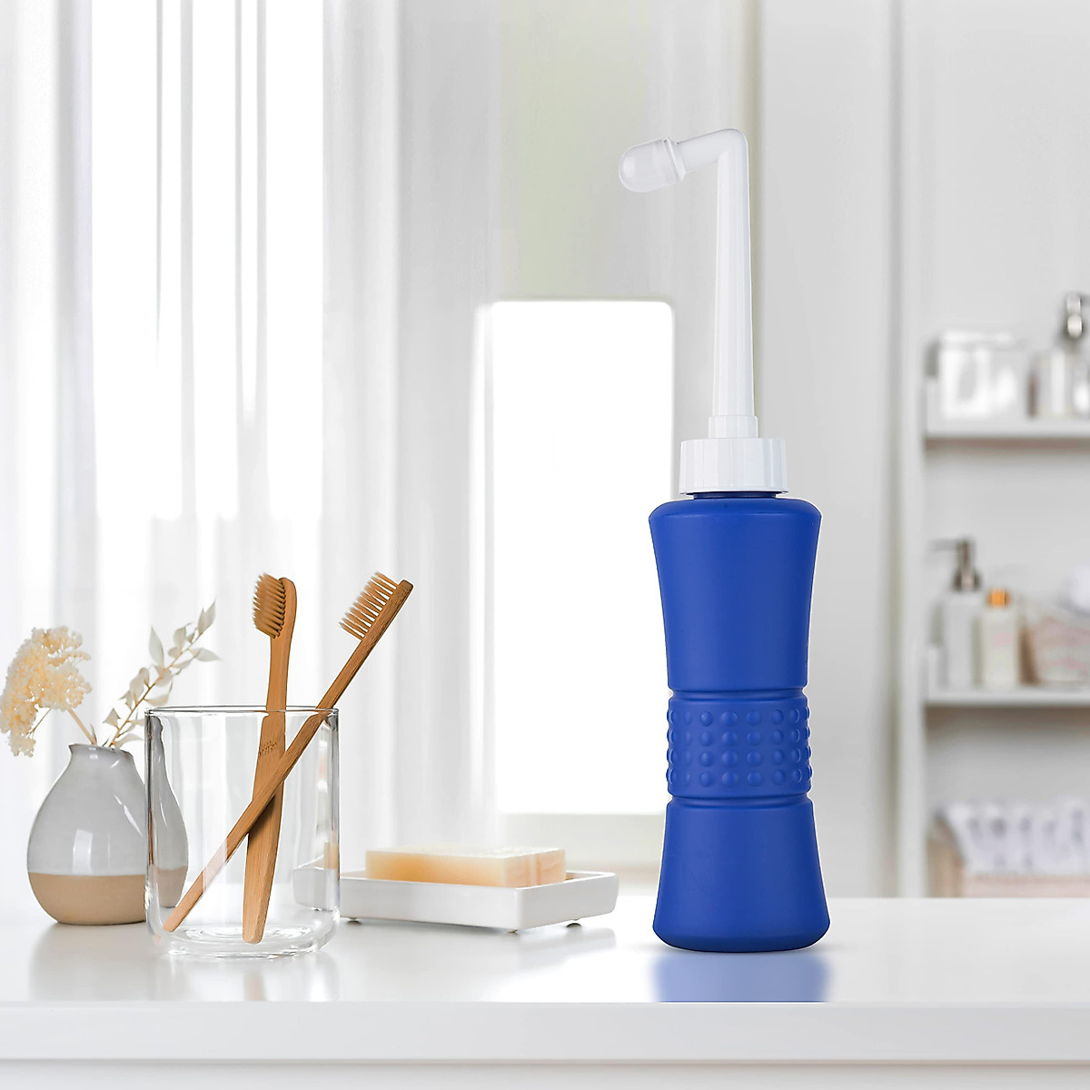 laphang Portable Bidet 500ml Blue Peri Bottle with Waterproof Pouch and Cap – PP + TPR, Leak Proof & Scratch Resistant –Perineal Bottle for Postpartum Hemorrhoids Healing, Maternity Kit Essentials