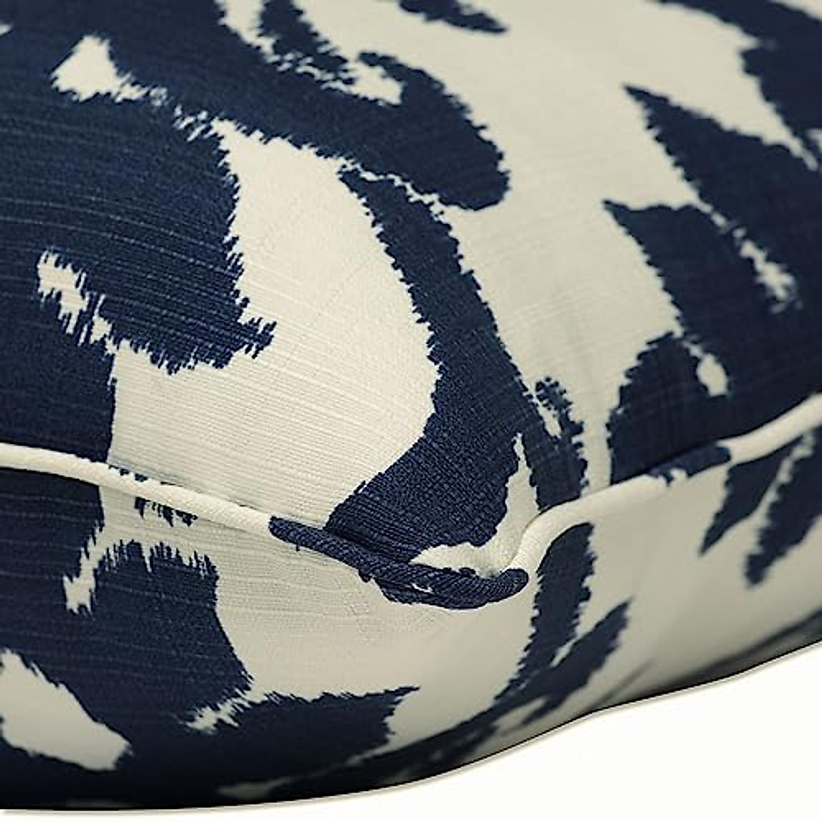 Pillow Perfect Damask Outdoor Throw Accent Pillow, Plush Fill, Weather, and Fade Resistant, Small Lumbar - 11.5" x 18.5", Blue/White Basalto, 2 Count