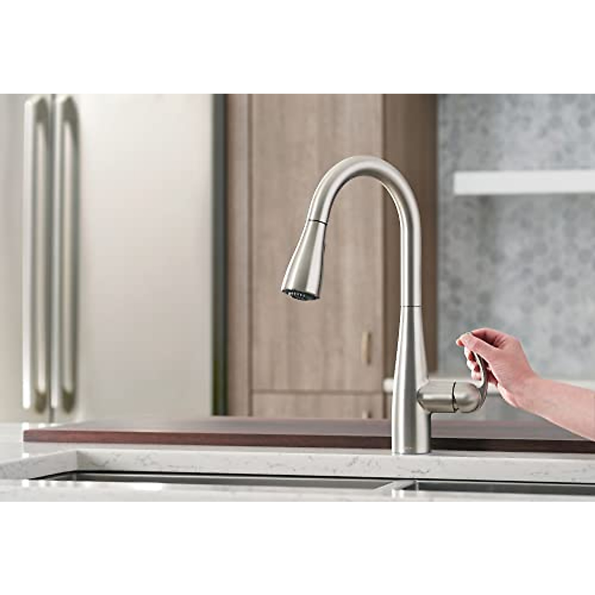 Moen 87014SRS Essie Pull-Down Sprayer Kitchen Faucet in Spot Resist Stainless with Soap Dispenser, Spot Resist Stainless