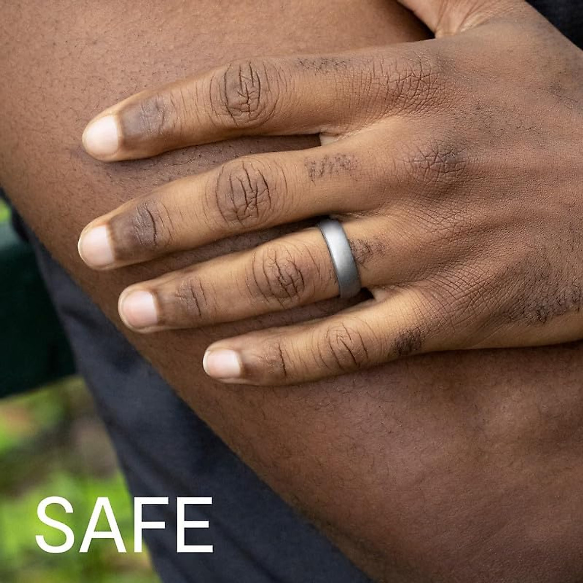 ROQ Silicone Rubber Wedding Ring for Men, Comfort Fit, Men's Wedding Band, Breathable Rubber Engagement Band, 8mm Wide 2mm Thick, Engraved Duo Middle Line, Single, Black & Light Blue, Size 10