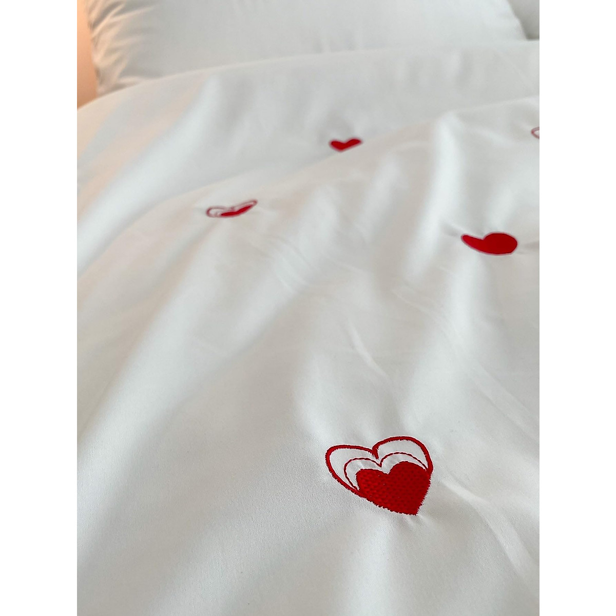 QWINEE 3Pcs Heart Embroidered Duvet Covers Sets Soft 3 Pieces Farmhouse Bedding Set with 1 Comforter Cover and 2 Pillowcases for All Season Rustic Lightweight White A Full