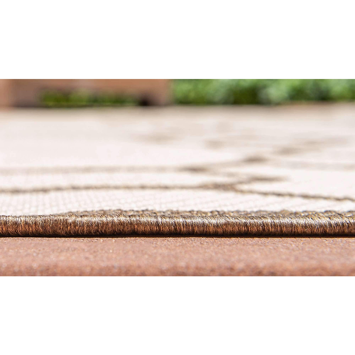 Unique Loom Outdoor Trellis Collection Area Rug - Geometric (6' 1" x 9' Rectangle, Beige/ Brown)