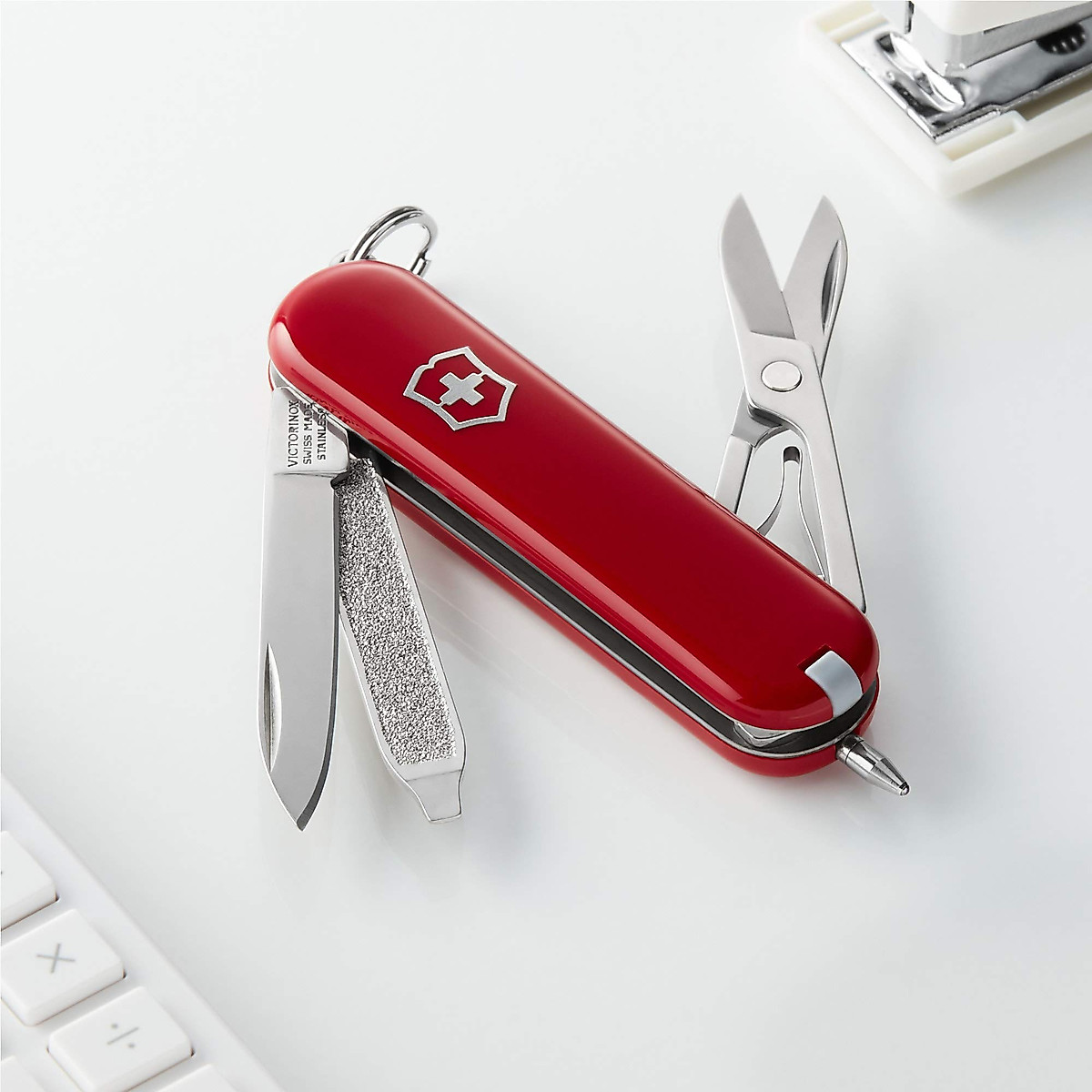 Victorinox Swiss Army Signature Collection Pocket Knife Red 58 mm