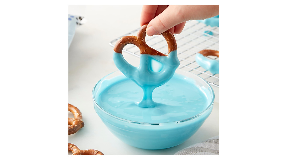 Wilton Blue Candy Melts - 12 oz Pack of 6 for Baking & Decorating