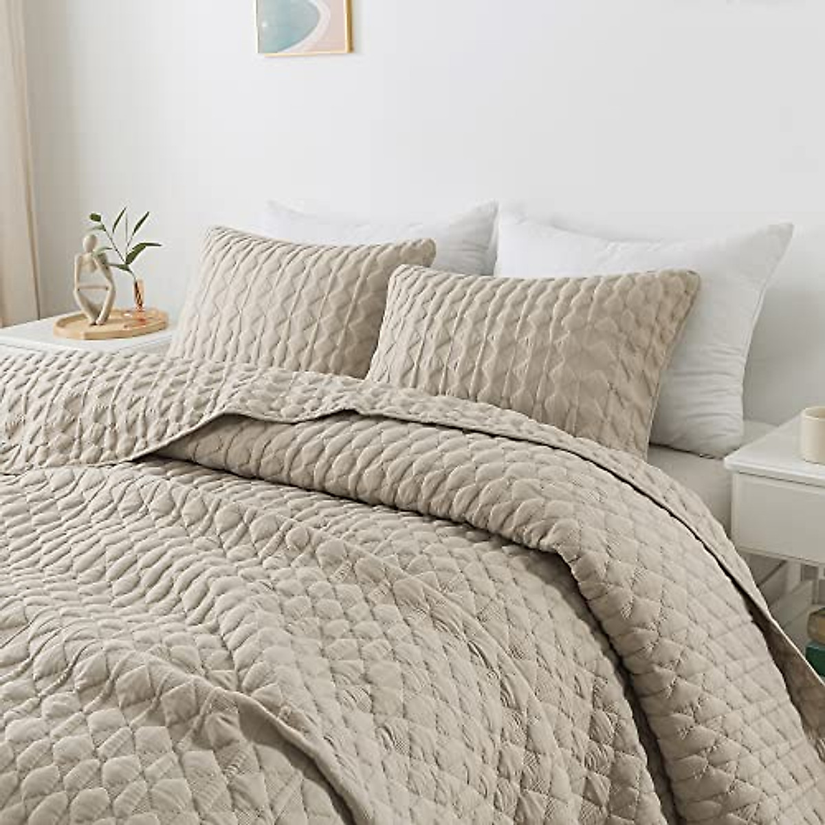 WDCOZY Beige Quit Twin Size Bedding Sets with Pillow Sham, Lightweight Soft Bedspread Coverlet, Quilted Blanket Thin Comforter Bed Cover, All Season Summer Spring, Tan Cream, 2 Pieces, 68x90 inches