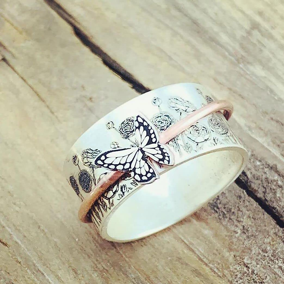 Personalized Retro Inspiration Butterfly Meditation Alloy Ring Butterfly Rotating Ring Inspirational Ring for Anxiety Fidget Rings for Relieving Stress Anxiety Ring Engagement Ring (Size 10)
