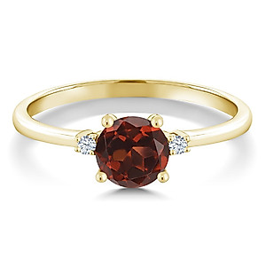 Gem Stone King 10K Yellow Gold Red Garnet and White Created Sapphire Solitaire Engagement Ring For Women (1.03 Cttw, Round 6MM, Gemstone January Birthstone, Size 7)