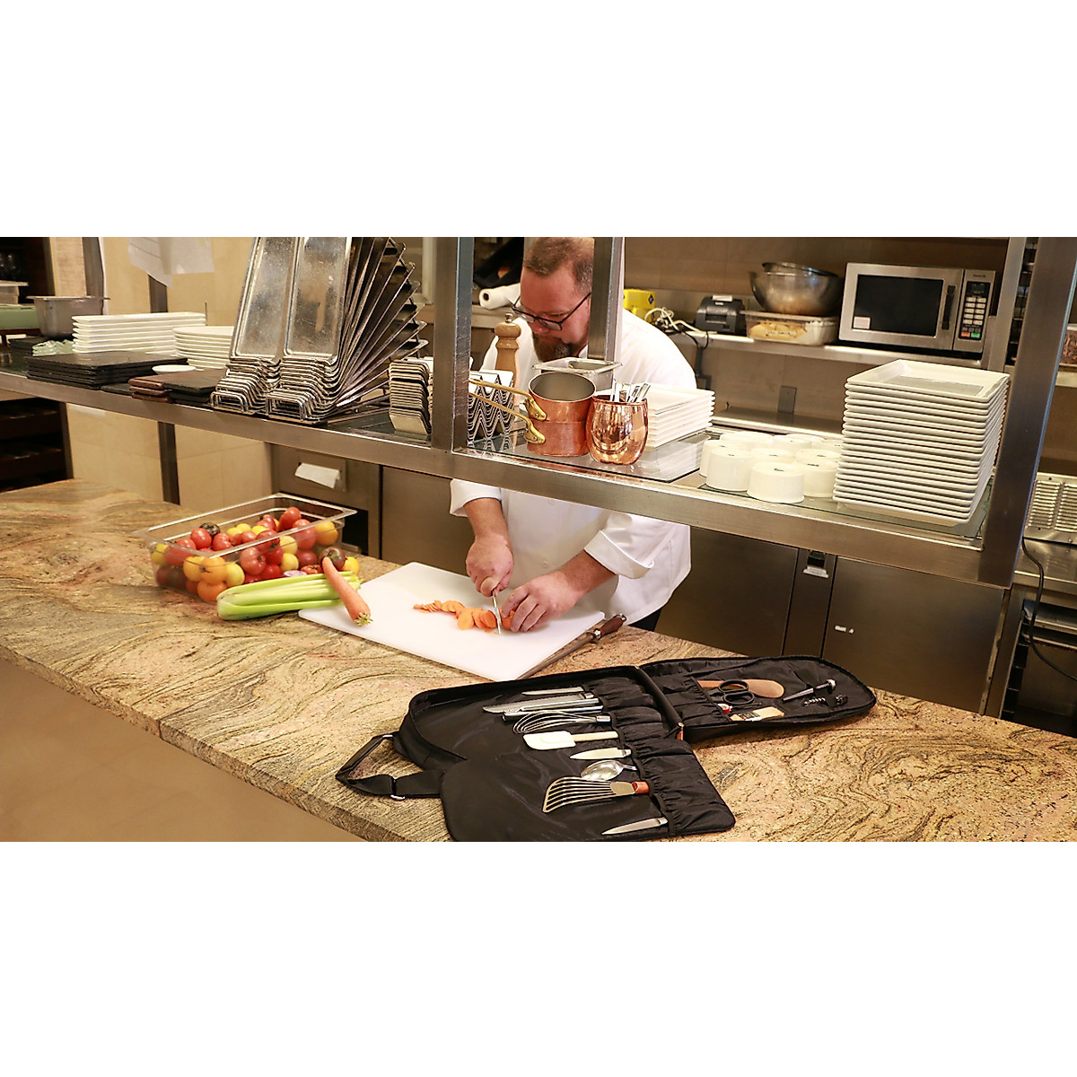 Chef Knife Bag for Men & Women with Leather & Nylon, Best for Carrying Knives, Kitchen Tools, Cookbooks & Tablets, Roundsman M(sqd)