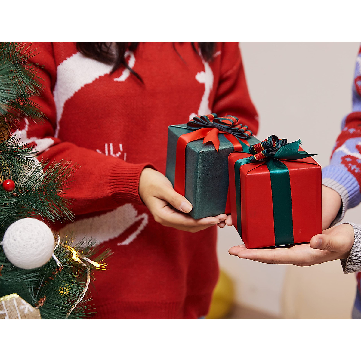 HUAPRINT Black Gift Box,Gift Boxes with Lids 5x5x5inch,24pcs Paper Gift Box Bulk,Gift Boxes for Presents,Birthday,Bridesmaid Proposal,Groomsmen Engagements,Baby Showers,Christmas,Wedding Party Favor,Cupcake,Crafting,Holidays