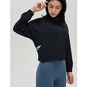 UANEO Womens Athletic Cropped Jacket Zip Up Long Sleeve Workout Tops Gym Yoga Running Sports Shirts Jackets(Black-M)