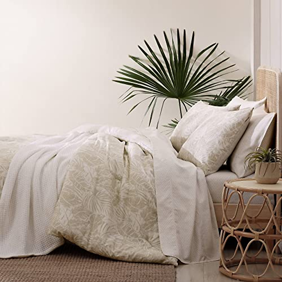 Tommy Bahama- Queen Duvet Cover Set, Reversible Cotton Bedding Set with Matching Shams, Tropical Home Décor (Costa Blanca Beige, Queen)