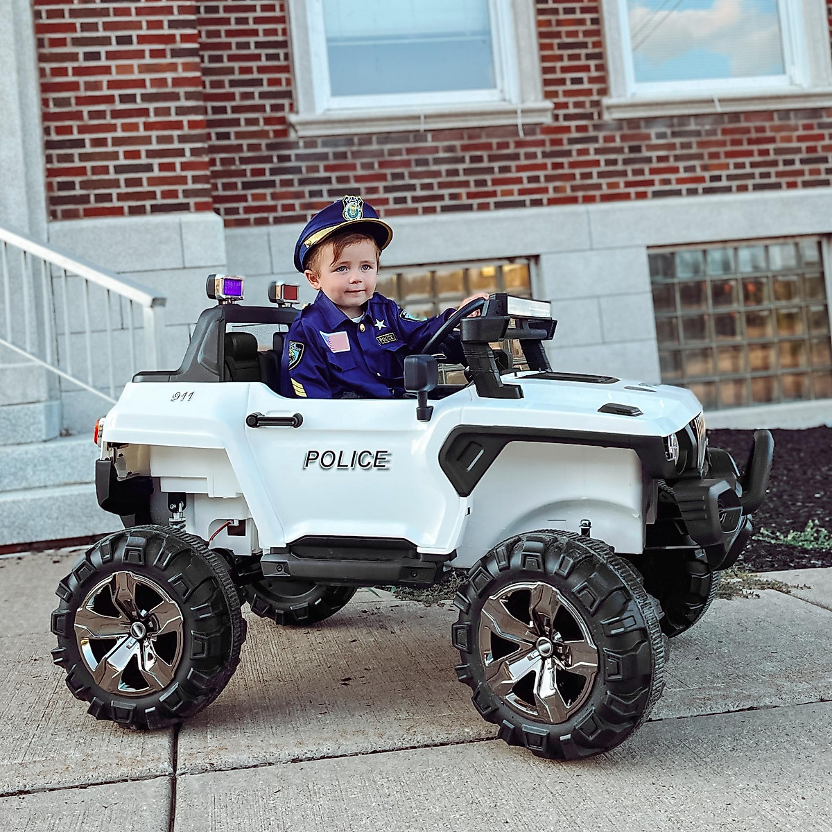 Aosom 53" L 2-Seater 12V Police Car Ride On Truck with Remote Control, Battery Operated Electric Car for Kids with Suspension, MP3 Player, Lights, Music, Horn, White