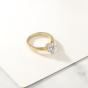 Gem Stone King White Moissanite Wedding Engagement Solitaire Anniversary Promise Ring (0.80 Cttw, Round 6MM, Available In Size 5, 6, 7, 8, 9)