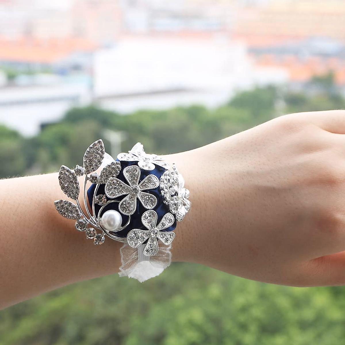 WANLIAN Wrist Corsage with Peal and Rhinestone Corsage and Boutonniere Set for Wedding,Prom,Party (Silver Navy Blue，2 Pieces)