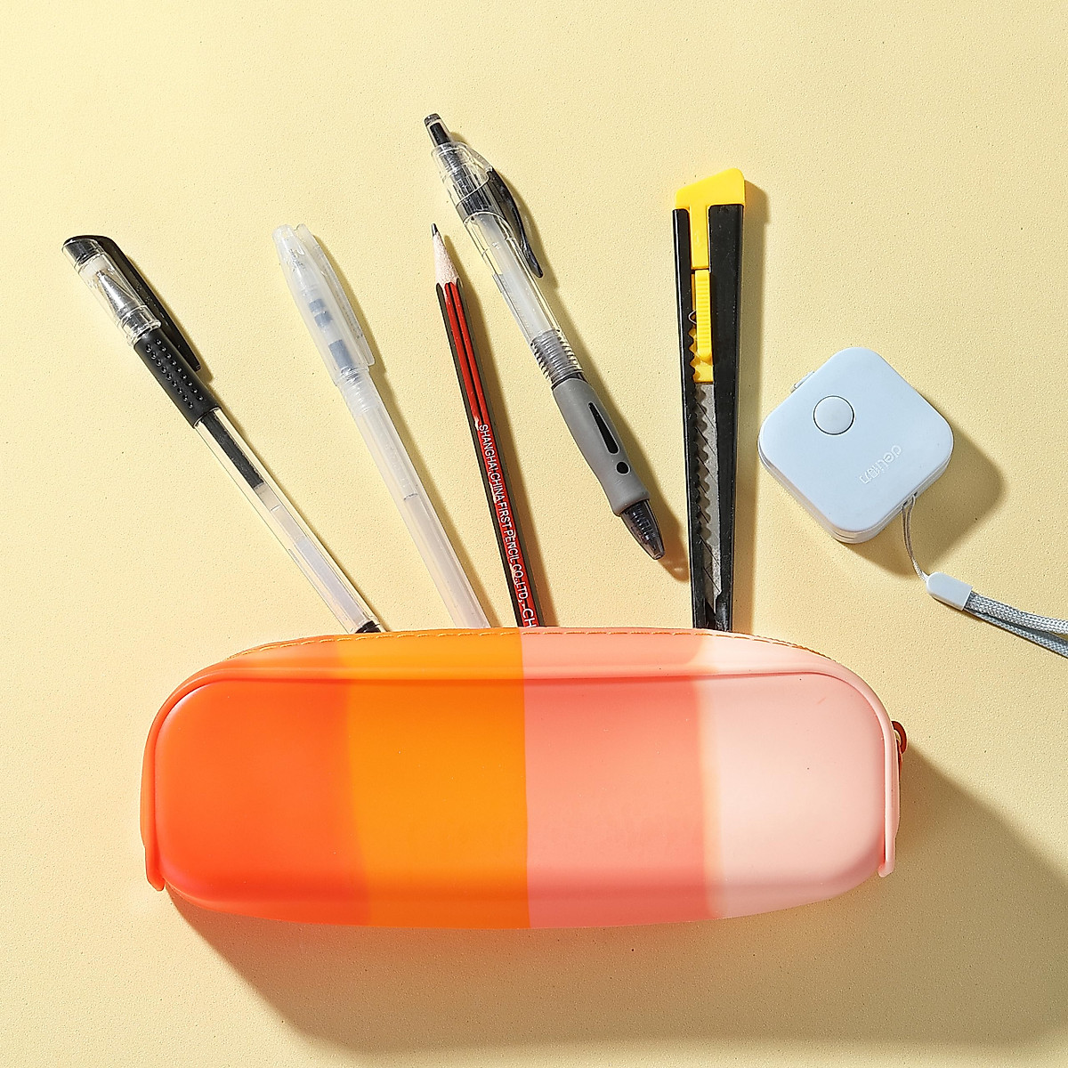 COKUMA Silicone Pencil Case, Pencil Pouch, Stylish Color Cute Aesthetic Pencil Case, Pencil Case Small, Versatile Pencil Bag for Adult Women Men (Stylish Four Color Splicing)