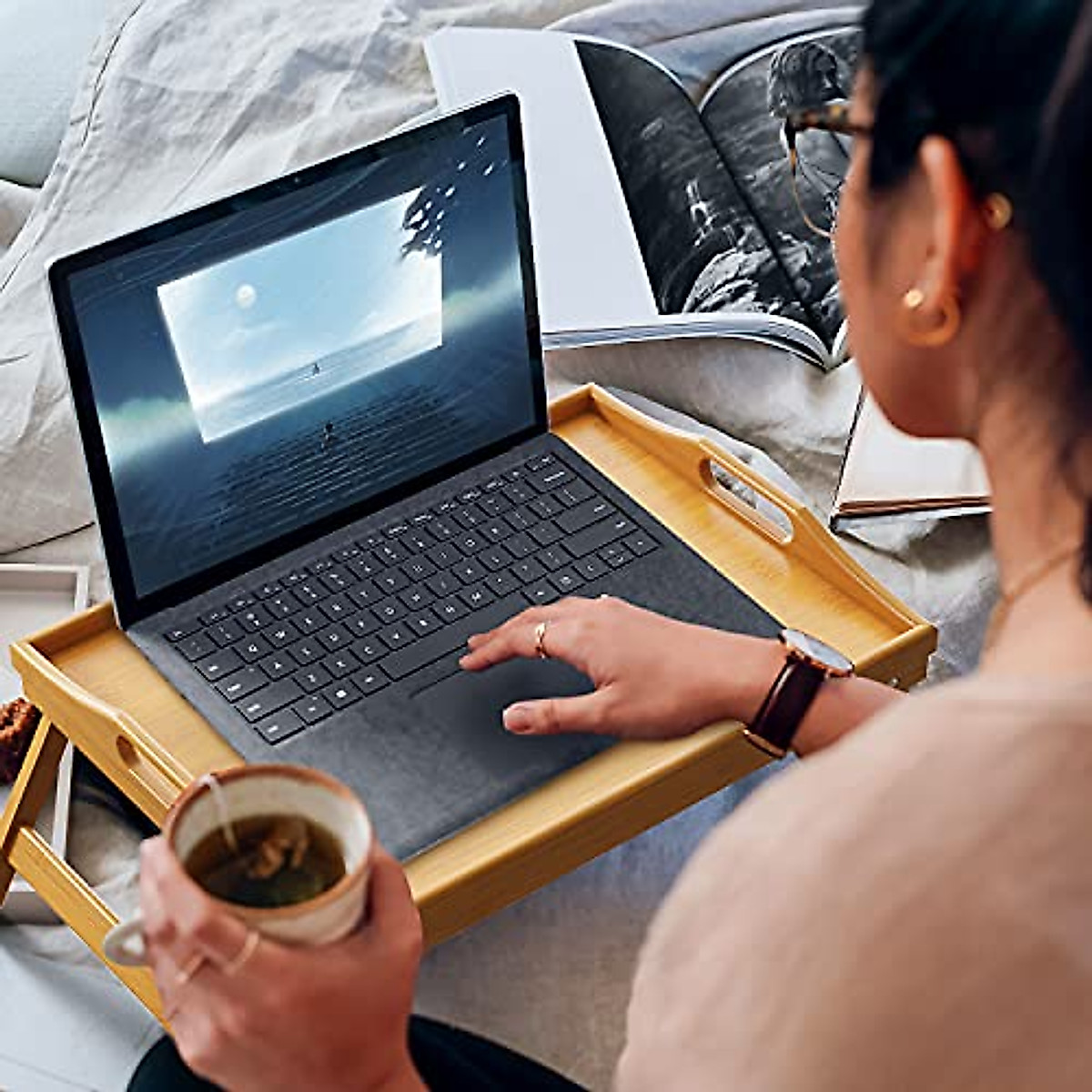 Easoger 2 Pack Bed Trays for Eating, Breakfast Tray with Handles, Bamboo Bed Tray Table with Folding Legs, Food Trays Fits for Adult Kids Eating Snack and Laptops TV