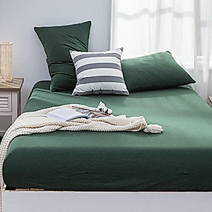 LIFETOWN Dark Green Fitted Sheet Deep Pocket, Jersey Knit Cotton Sheet Queen Fitted Sheet with 2 Pillowcases, Wrinkle and Shrinkage Resistant