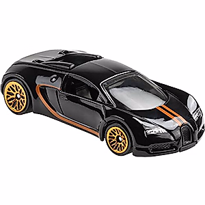 Hot Wheels Vehicles, 1:64 Scale Drag Racing & Muscle Cars with Authentic Details & Realistic Decos, Sports Cars, Gift for Car Collectors & Kids 3 Years & Up