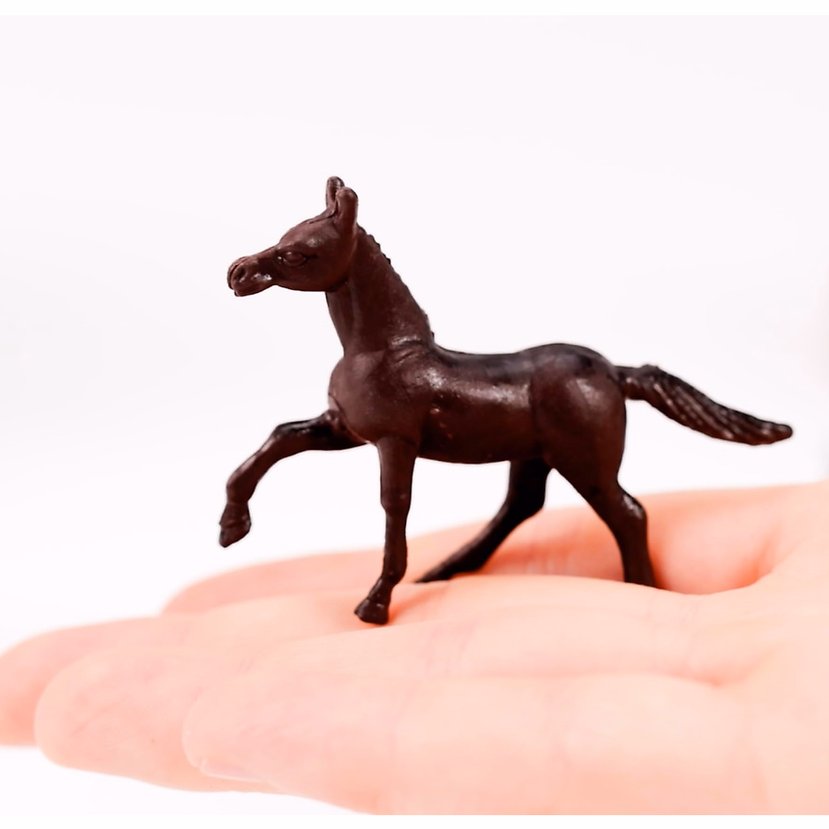 Terra by Battat – 60 Pcs Wild Horses Tube – Miniature Horse Toys – Plastic Animal Toys – Mini Animal Figurines for Kids and Toddlers 3 Year Old or More