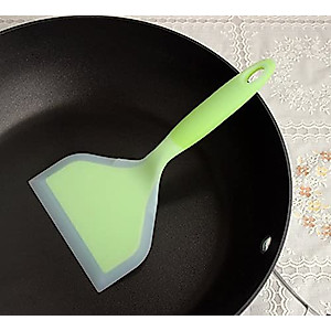 Minchsrin Silicone Wrapped Plastic Fish Spatula Pancakes Shovel Non-Stick Heat-Resistant Wide Flat Turner For Egg Tamales Pizza (Green)