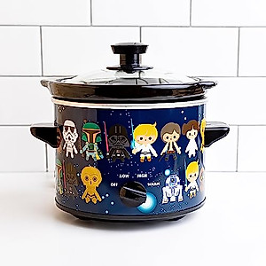 Uncanny Brands Star Wars 2-Quart Slow Cooker- Kitchen Appliance