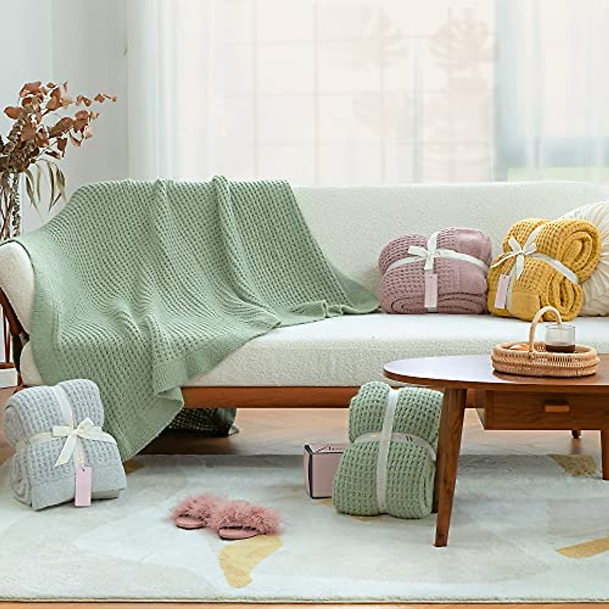 Amélie Home Soft Cozy Waffle Knit Throw Blanket with Ruffled Fringe, Decorative Lightweight Knitted Throw Blankets for Couch Bed Sofa (Misty Rose, 50'' x 60'')