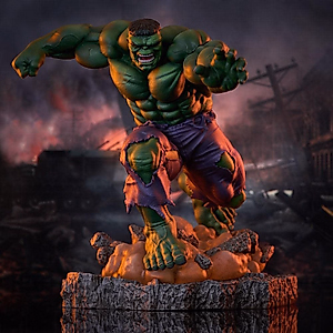 Diamond Select Toys Marvel Gallery: Immortal Hulk Deluxe PVC Statue, Multicolor