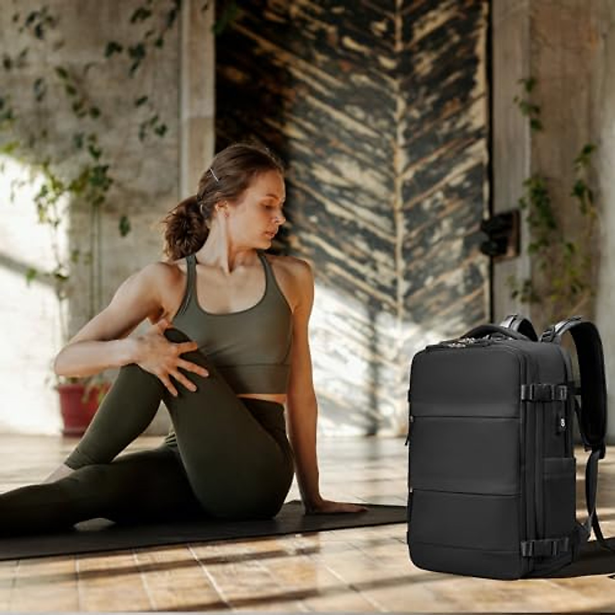 MOLNIA Large Travel Backpack for Women & Men with Shoe Compartment, Airline Approved Carry on Backpack 17.3" Laptop Backpack with USB Port Casual Daypack for Work, Business, College (Black)