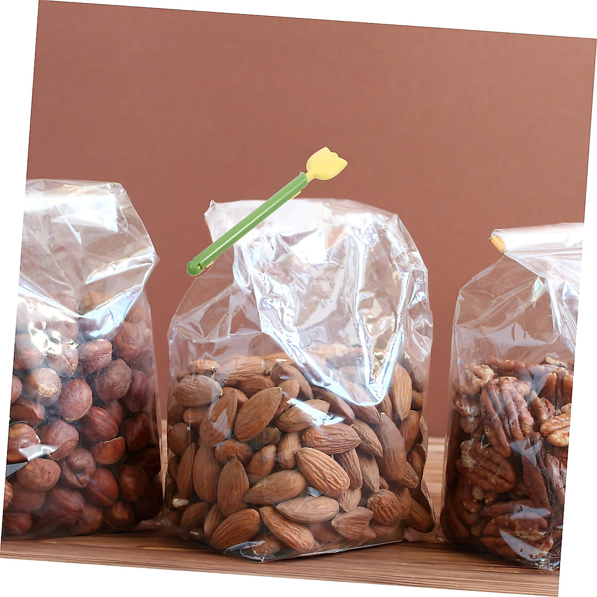 BUGUUYO Food Storage Clips 5 Pack Reusable Shape Yellow Chip Bag Clips Bread Bag Clips Candy Bags Clips