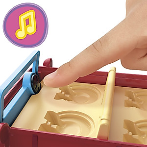 Peppa Pig Peppa’s Adventures Peppa’s Family Red Car Preschool Toy, Speech and Sound Effects, Includes 2 Figures, for Ages 3 and Up