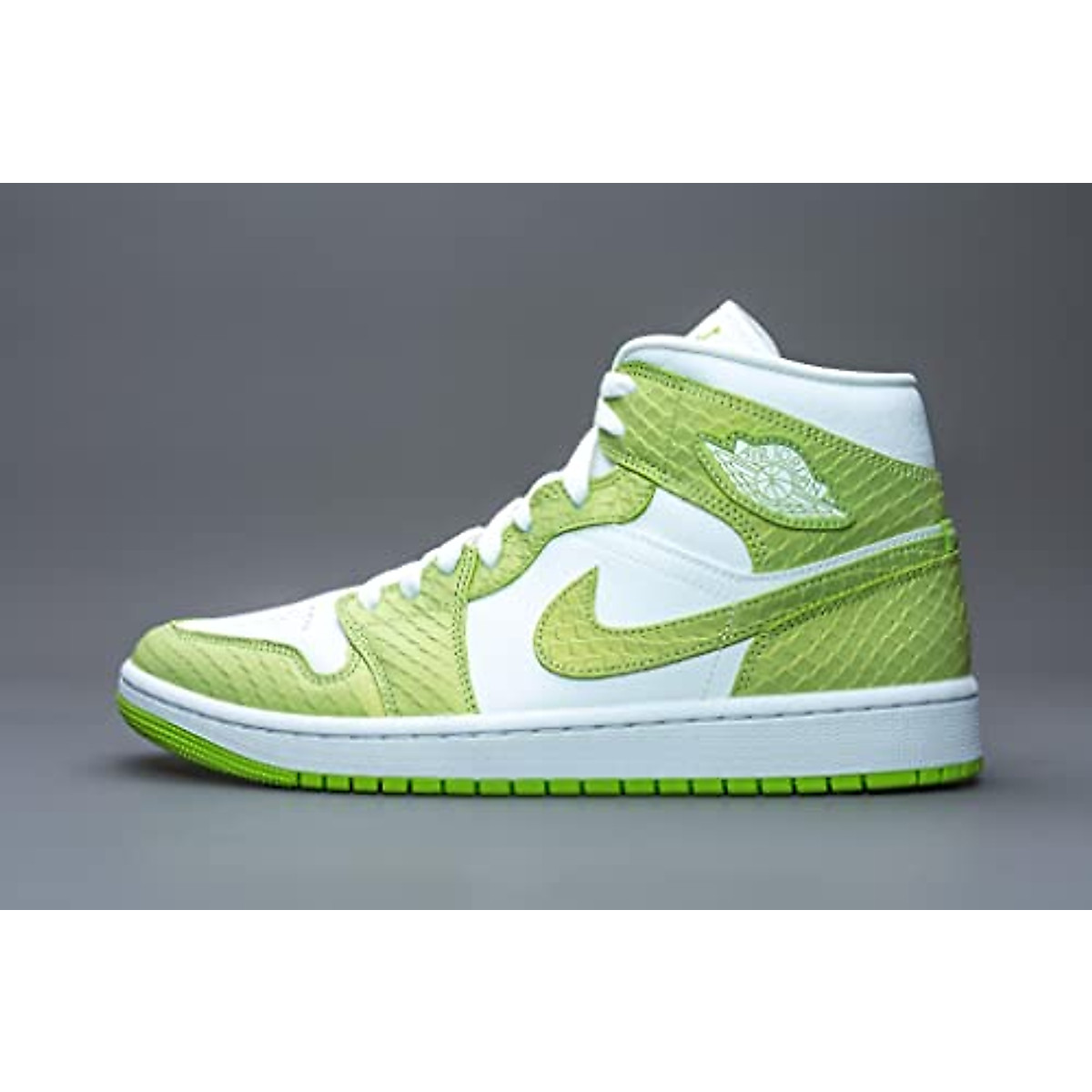 Jordan Womens WMNS Air 1 Mid SE DV2959 113 Green Python - Size 6.5W
