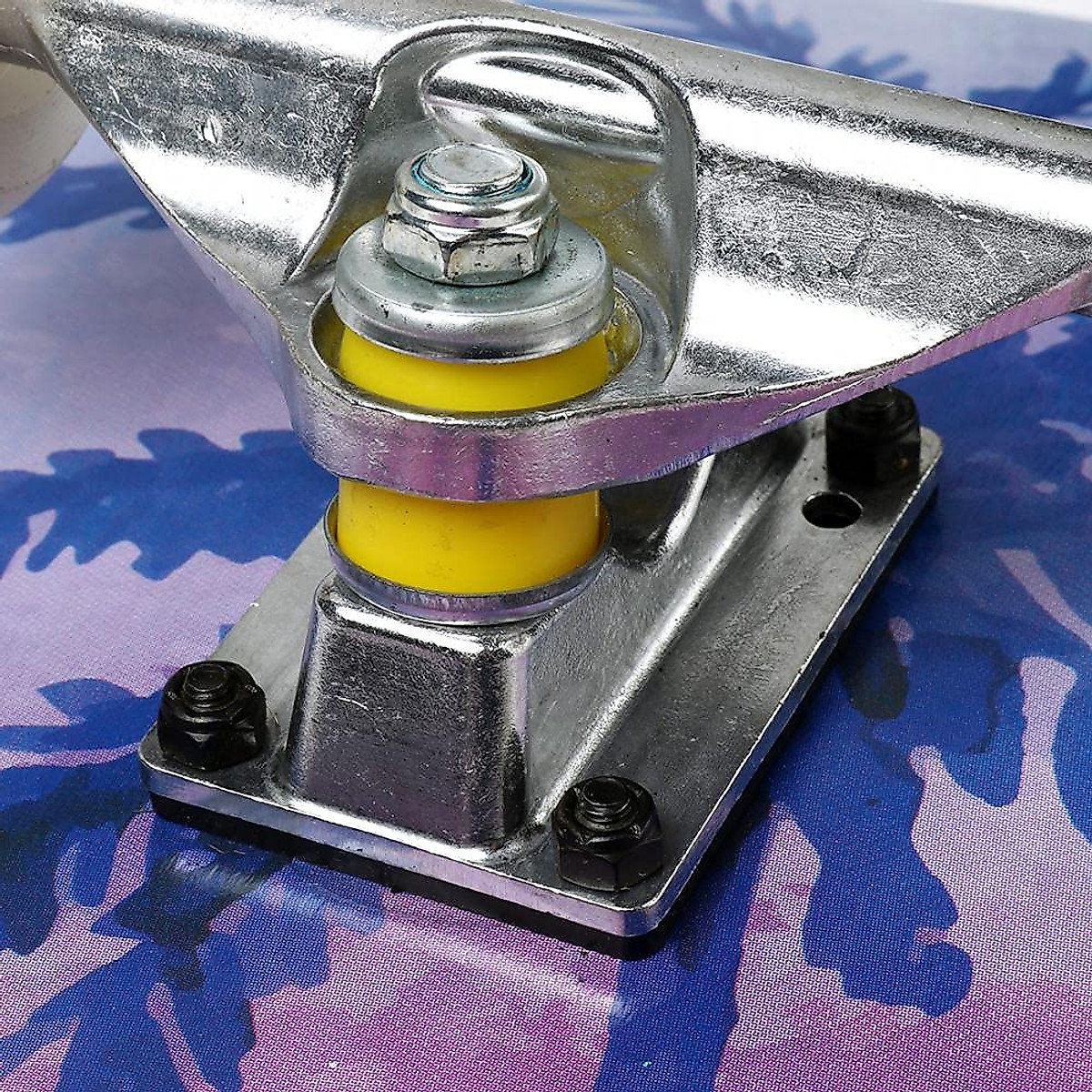 Wilver Complete Skateboards for Beginners Pro 31 inches Complete Skateboards for Teens Beginners Girls Boys Kids Adults, Maple Wood Skateboard (Color B)