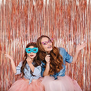 GOER 3.2 ft x 9.8 ft Metallic Tinsel Foil Fringe Curtains Party Photo Backdrop Party Streamers for Birthday,Graduation,New Year Eve Decorations Wedding Decor (1 Pack, Rose Gold)