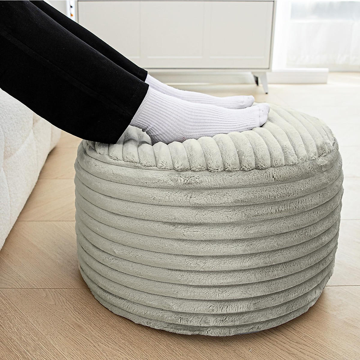 Round Stuffed Pouf Ottoman 20x20x12 Inches Faux Fur Ottoman Foot Rest Under Desk Foot Stool Great for Living Room, Bedroom Small Furniture (Light Gray Pouf with Filler)