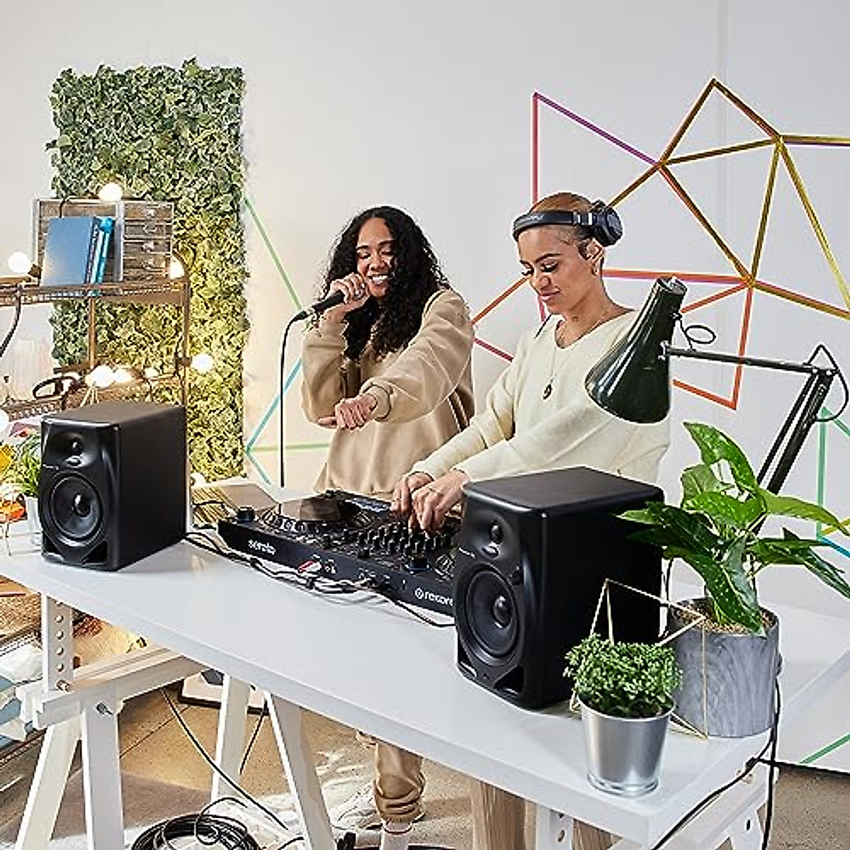 Pioneer DJ DM-50D 5-inch Active Monitor Speaker - Black