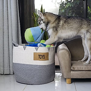 Midlee White & Grey Triangle Toys Basket