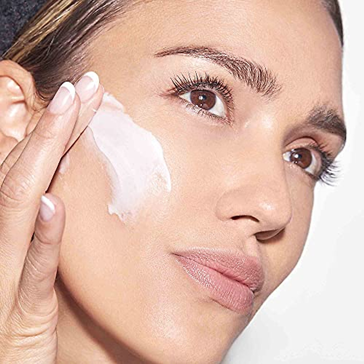 Honest Beauty The Daily Calm Lightweight Moisturizer with Hyaluronic Acid | For Sensitive Skin | Dermatologist Tested & Hypoallergenic | Vegan + Cruelty free | 1.7 Fl Oz
