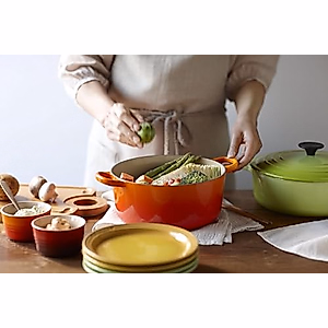 Le Creuset Enameled Cast-Iron 2-Quart Round French Oven, Flame