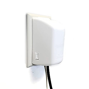Dreambaby Dual Fit Outlet Plug Cover - Model L907 - Electrical Socket Guard for Standard and Decora, White, 2 Count (Pack of 1)