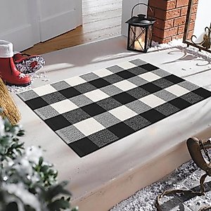 LEEVAN Buffalo Plaid Outdoor Door Mat, 2x3 ft Front Porch Rugs, Washable Woven Black White Checkered Rug, Welcome Layered Doormats Outdoor for Farmhouse Kitchen/Entryway/Front Door