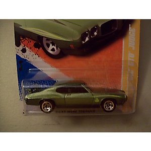 Hot Wheels 2011 New Models Green 1970 Pontiac GTO Judge