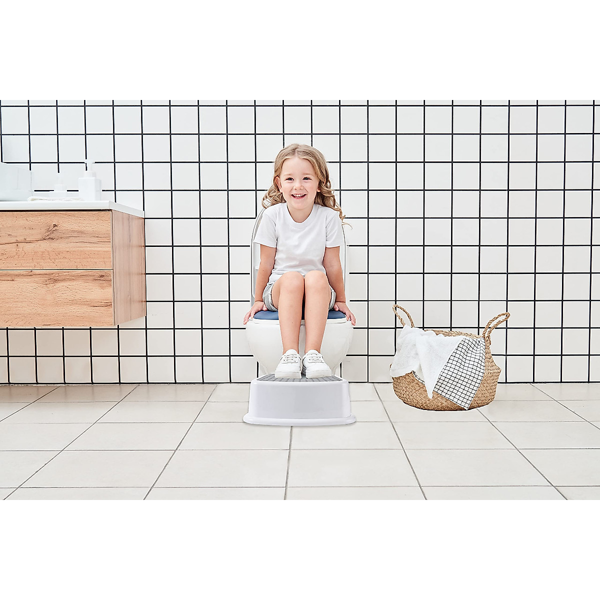 UNCLE WU Step Stool for Kids - Bathroom Safety Bottom as Potty Training Stool -Slip Resistant Surface 1 Step Stool for Toddler/Adult