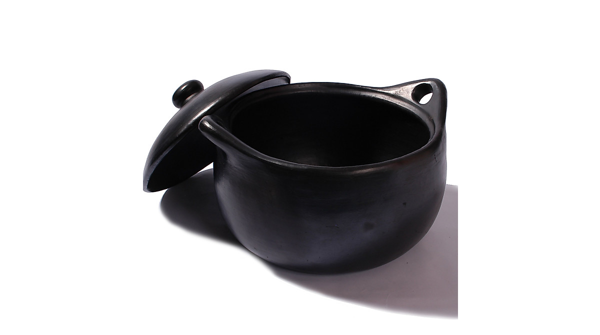 Ancient Cookware 6qt Chamba Clay Stew Pot