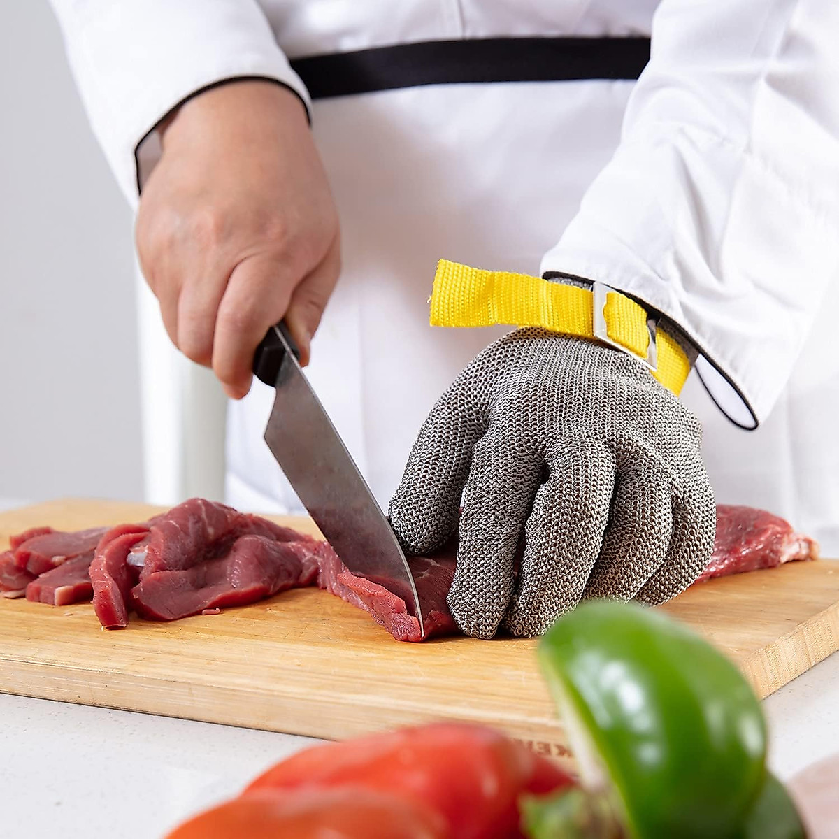 Dowellife Level 9 Cut Resistant Glove Food Grade, Stainless Steel Mesh Metal Glove Knife Cutting Glove for Butcher Meat Cutting Oyster Shucking Kitchen Mandoline Chef Slicing Fish Fillet (Medium)