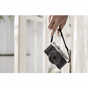 Fujifilm X-M1 Compact System 16MP Digital Camera with 3-Inch LCD Screen - Body Only (Silver)