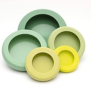 Food Huggers Kitchen Must-haves ECO-PRO 12 Pieces - Food Huggers Sage Green (Set of 5) + Avocado Hugger (Set of 2) + Food Huggers Silicone Storage Bags (2 pieces) + Food Huggers Bowl Lids (Set of 3)