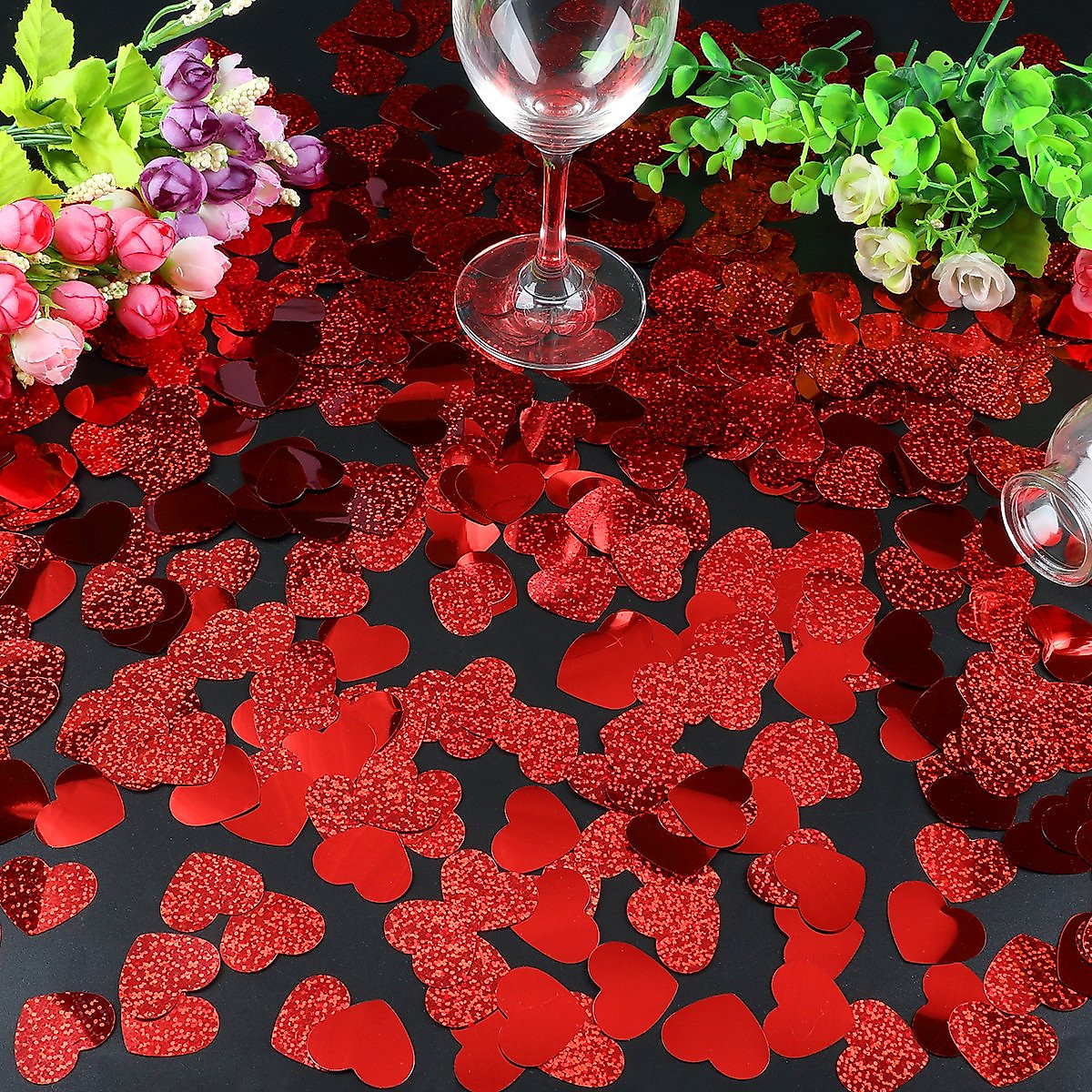 600Pcs Valentines Day Heart Confetti, Red Glitter Valentines Confetti Hearts, Hearts Table Confetti Decorations for Valentine's Day Wedding Anniversary Party Home Table Decoration Photo Booth Backdrop