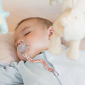 Pacifier Clips Baby Girl, Binky Clip Holder, 4 Pieces, Cotton and Linen Soft Fabric, for Babies During Teething